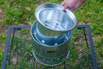 ONOEの「火消しつぼにもなる七輪」が最高！片付けも楽で、ありがたい～ | CAMP HACK[キャンプハック]