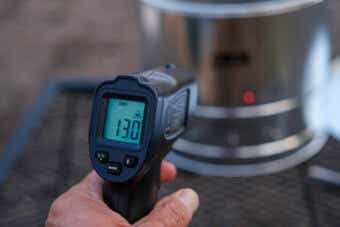 ONOEの「火消しつぼにもなる七輪」が最高！片付けも楽で、ありがたい～ | CAMP HACK[キャンプハック]