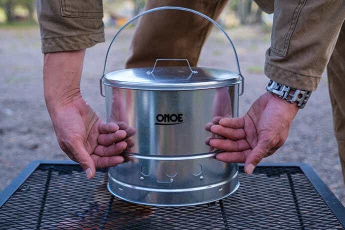 ONOEの「火消しつぼにもなる七輪」が最高！片付けも楽で、ありがたい～ | CAMP HACK[キャンプハック]