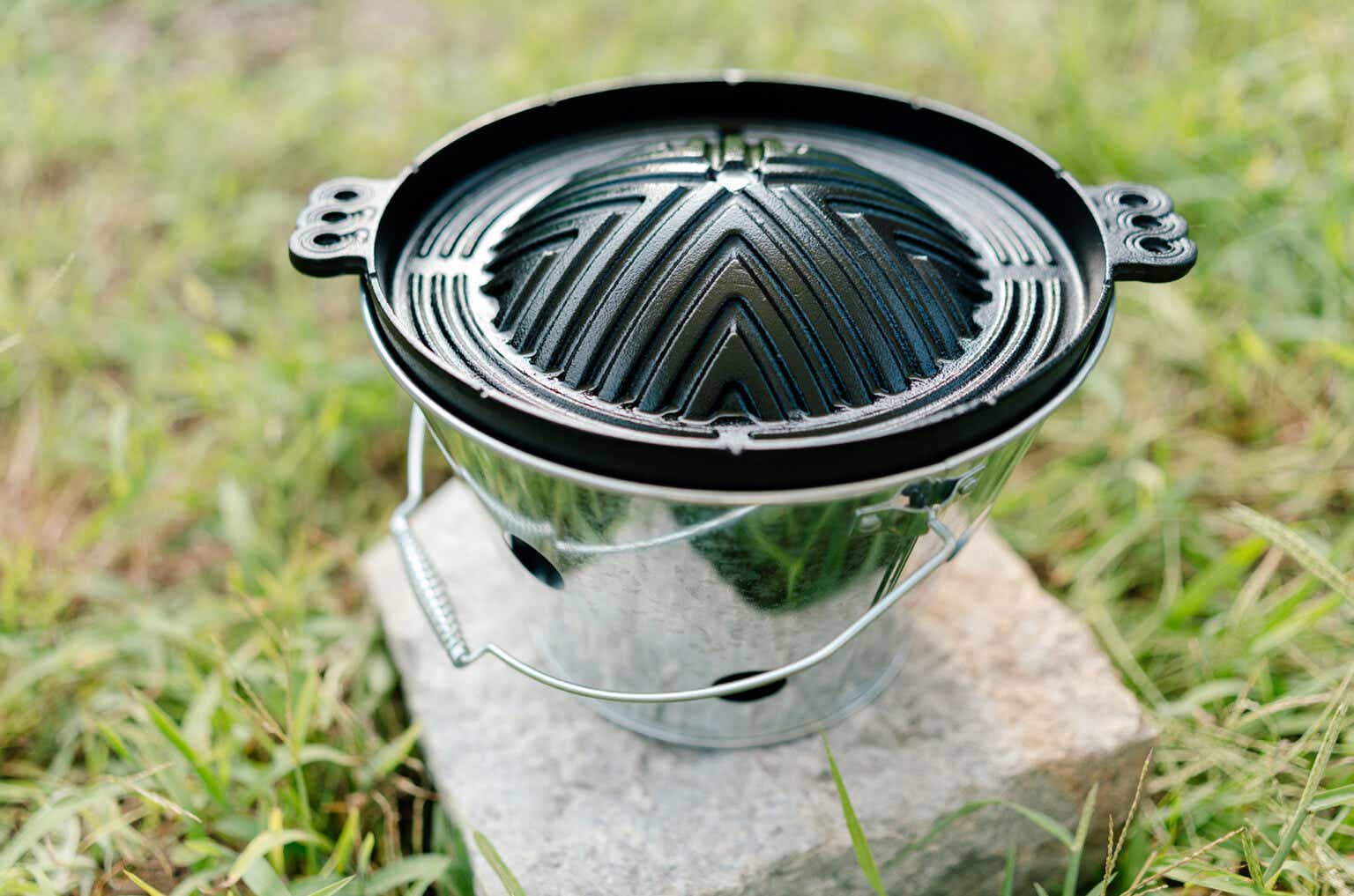 火起こし不要！DCM「ジンギスカンバケツ」を使ってみたら、BBQに革命が起きたぞ | CAMP HACK[キャンプハック]