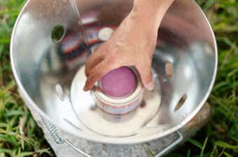 火起こし不要！DCM「ジンギスカンバケツ」を使ってみたら、BBQに革命が起きたぞ | CAMP HACK[キャンプハック]