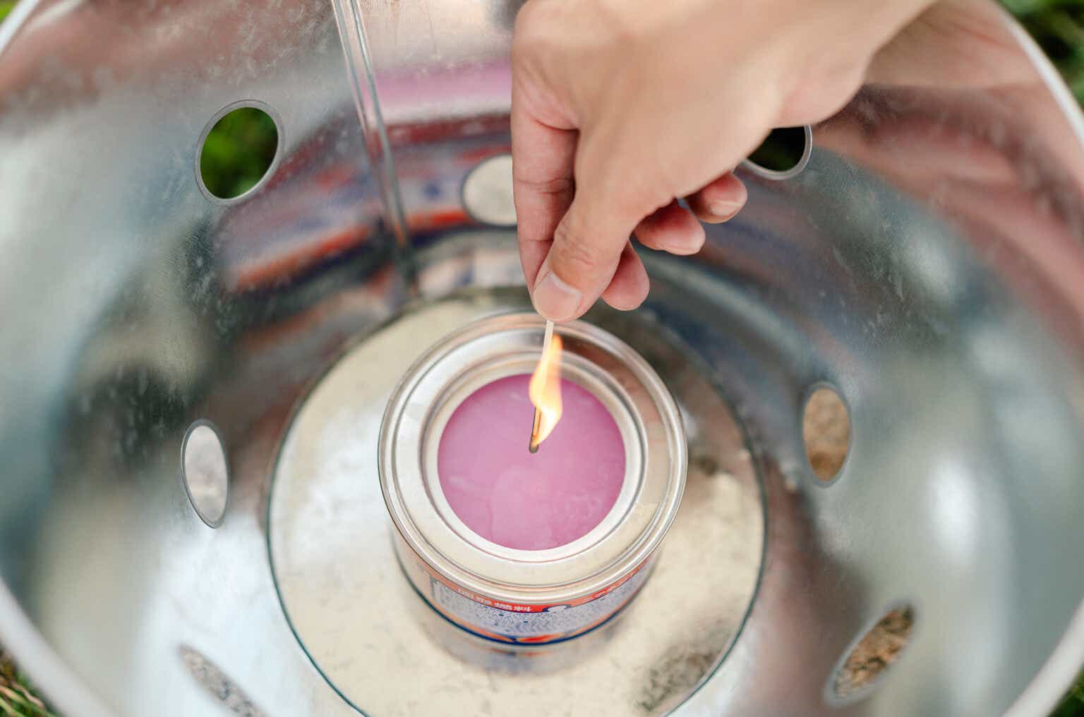 火起こし不要！DCM「ジンギスカンバケツ」を使ってみたら、BBQに革命が起きたぞ | CAMP HACK[キャンプハック]