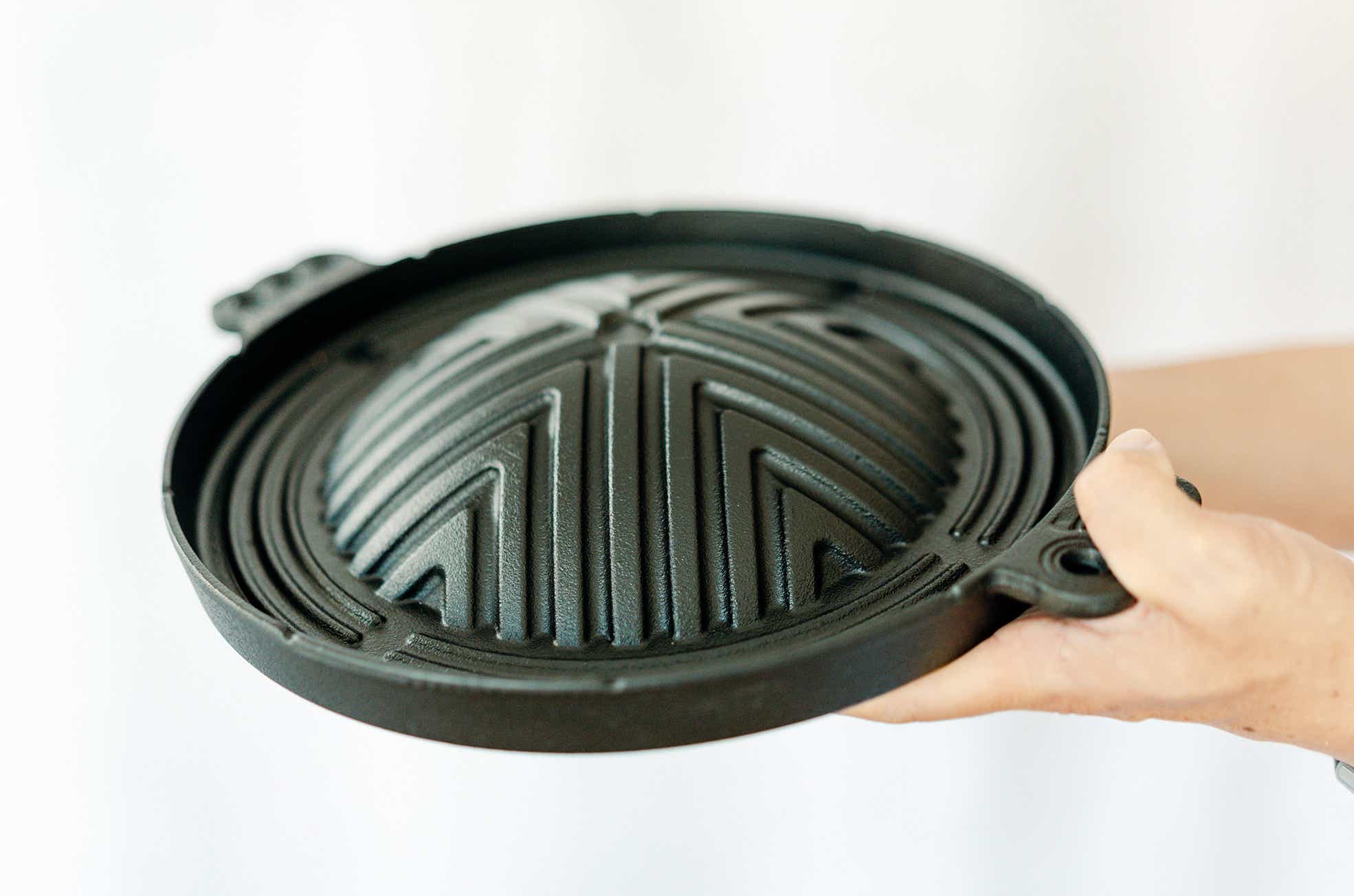 火起こし不要！DCM「ジンギスカンバケツ」を使ってみたら、BBQに革命が起きたぞ | CAMP HACK[キャンプハック]