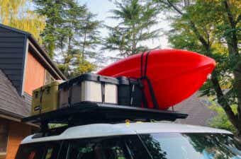 【カヤック、スノボ、自転車も積載OK!?】THULEから、ソト遊びを自由にする革新的プラットフォームが新発売！ | CAMP HACK[キャンプハック]