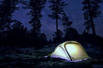 米軍特殊部隊も御用達！日本上陸した「CATOMA」のポップアップテント「Burrow」が快適すぎる！ | CAMP HACK[キャンプハック]