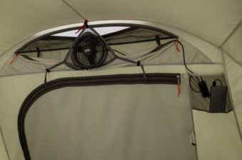 【2024年コールマン新作解禁！】少人数向け「トンネルシェルター240」が登場 | CAMP HACK[キャンプハック]