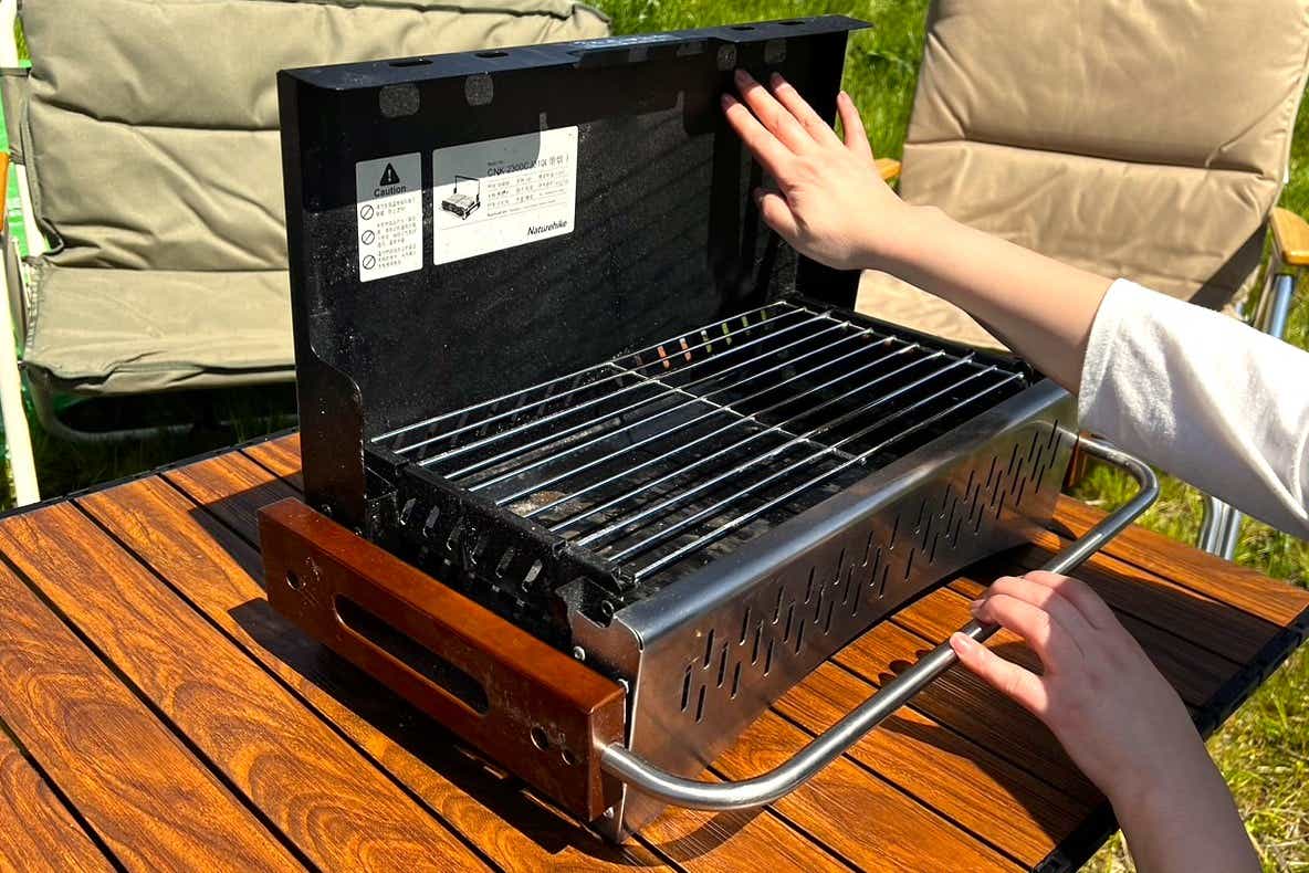 1秒で組立・片付けも簡単！ネイチャーハイクの卓上BBQコンロをレビュー | CAMP HACK[キャンプハック]