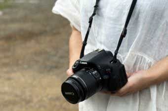 【モンベルの隠れ名品】ただの布かと思いきや、5wayで使える「カメラップ」で外遊びが無敵になったぞ！ | CAMP HACK[キャンプハック]