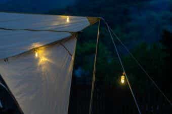 【10個998円も】サイズも値段もコンパクト。Amazonで発見した万能激安ライト3選 | CAMP HACK[キャンプハック]