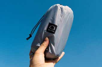 【ミニマム370gの衝撃！！】ZEROGRAMの最新ULタープでキャンプを身軽に快適に！ | CAMP HACK[キャンプハック]