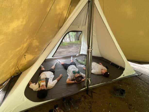 【ゼインアーツ新作】TC素材の秋冬2ルームテント「ウータ」が登場！全貌を最速レビューしていきます | CAMP HACK[キャンプハック]