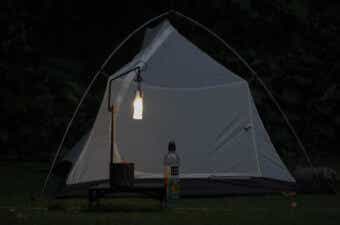 折り畳めるLEDランタン「HEXAR UL1.5」が超便利！ | CAMP HACK[キャンプハック]