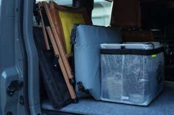 【微妙なこの季節】4,500円のDCM「保冷力が高いソフトクーラー」で、秋冬が完結しそう | CAMP HACK[キャンプハック]