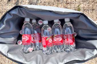 【微妙なこの季節】4,500円のDCM「保冷力が高いソフトクーラー」で、秋冬が完結しそう | CAMP HACK[キャンプハック]