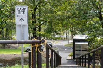 【爆音響く】世界初！サーキットの中にあるキャンプ場「RECAMP富士スピードウェイ」が新感覚だった | CAMP HACK[キャンプハック]