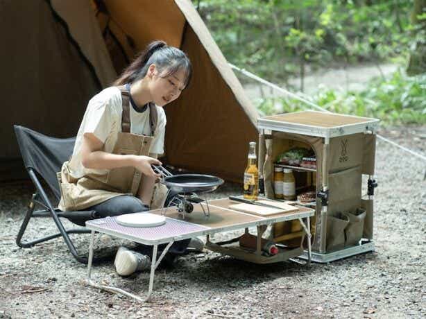 【この大きさ絶妙】DODからソロテーブル「ソロリチューボー」が登場！ | CAMP HACK[キャンプハック]