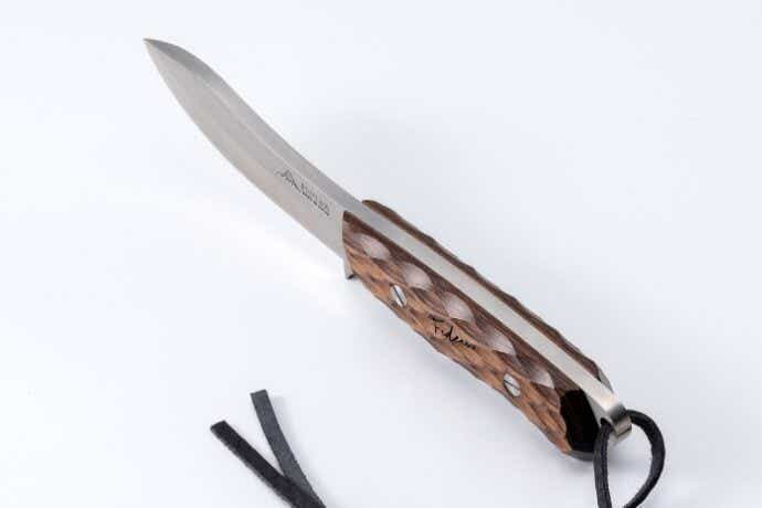 【FEDECA ブッシュクラフト】“3日で購入額1,000万円”を超えたナイフが凄すぎる | CAMP HACK[キャンプハック]