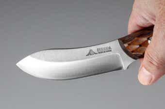 【FEDECA ブッシュクラフト】“3日で購入額1,000万円”を超えたナイフが凄すぎる | CAMP HACK[キャンプハック]