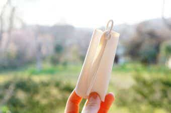 【490円の隠れ名品】無印良品「シリコーンカバー」が9wayで使える！外遊びに超便利、迷わずリピ買いしたよ | CAMP HACK[キャンプハック]