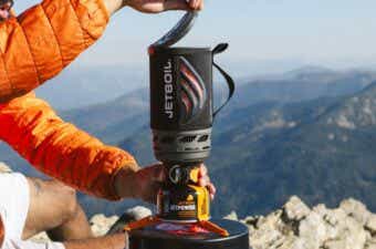 【速報】「登山だけじゃない」JETBOILの新モデルが“キャンプと相性抜群”かもしれません！ | CAMP HACK[キャンプハック]