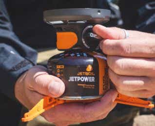【速報】「登山だけじゃない」JETBOILの新モデルが“キャンプと相性抜群”かもしれません！ | CAMP HACK[キャンプハック]