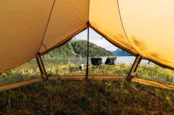 「広くて最高」「開放感やばい」サバティカルの名作テントが進化！秋キャンプの準備は今のうちに | CAMP HACK[キャンプハック]