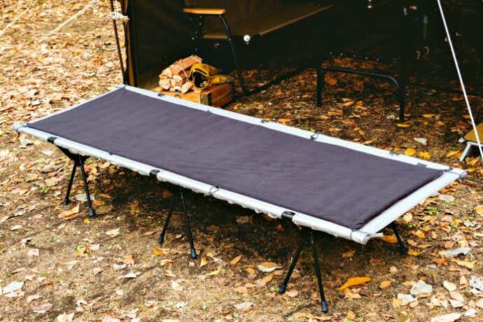 夜中に“さむっ”と起きなくなった。コットに使える「TAION」のコラボアイテムが登場！ | CAMP HACK[キャンプハック]